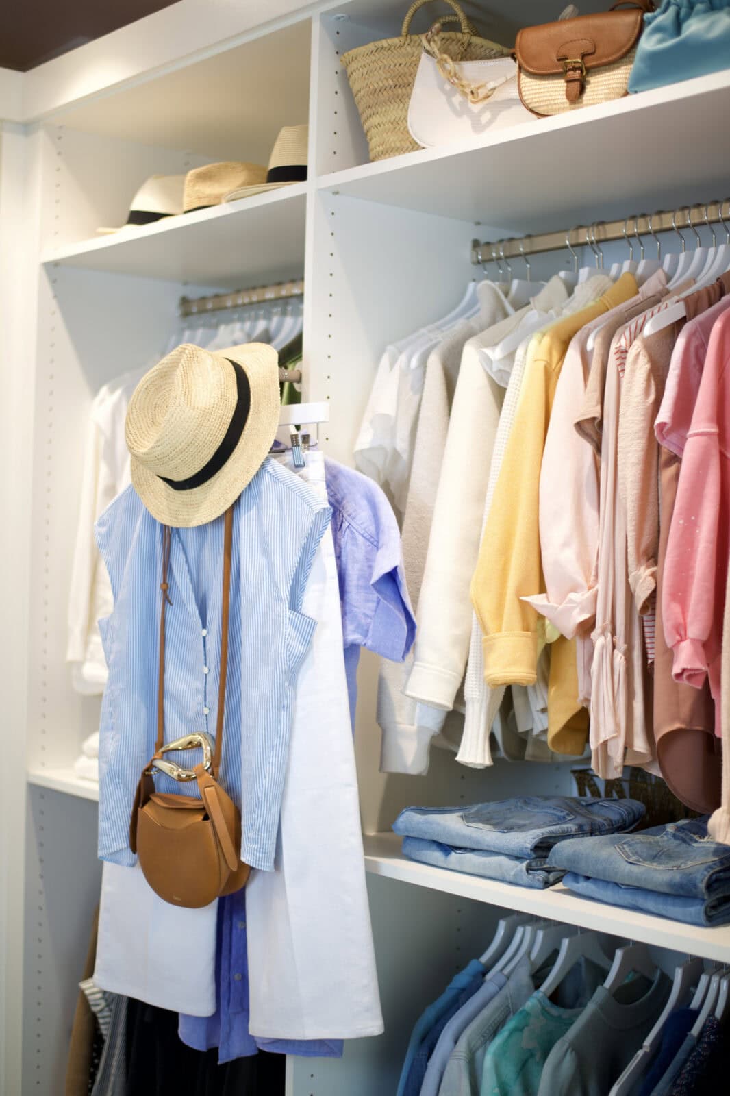 Your Closet Cleanout Checklist: 7 Easy Steps | So Susie